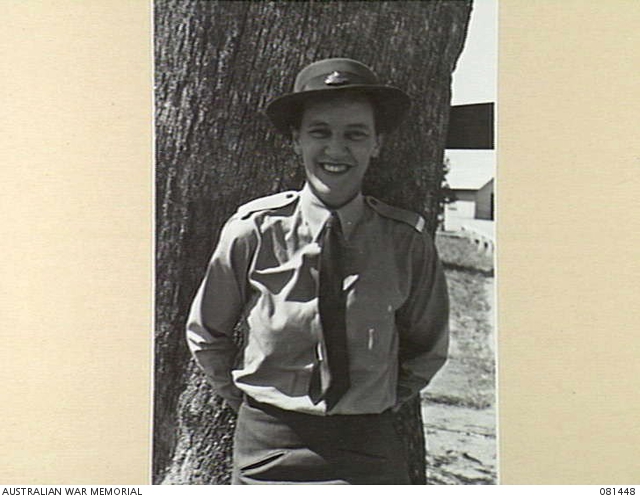 DARLEY, VICTORIA, AUSTRALIA. 1944-10-14. SERGEANT FICHETT, SISTER OF ...