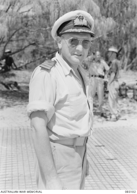 UNITY BEACH, QLD. 1944-11-13. COMMANDER R.S. PEARSON, RAN, SENIOR NAVAL ...