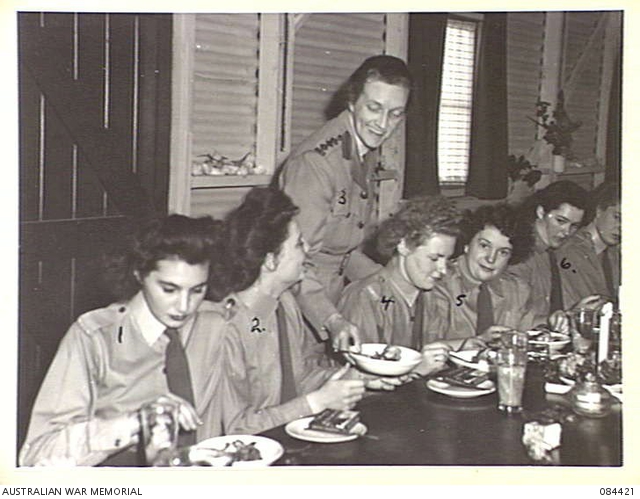 CAMP PELL, VIC. 1944-12-25. COLONEL S H IRVING, (3), FOLLOWS TRADITION ...