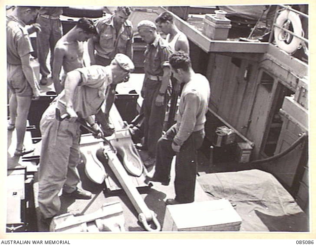 APPLETON DOCKS, MELBOURNE, VIC. 1945-01-09. ANCHORS BEING POSITIONED ...