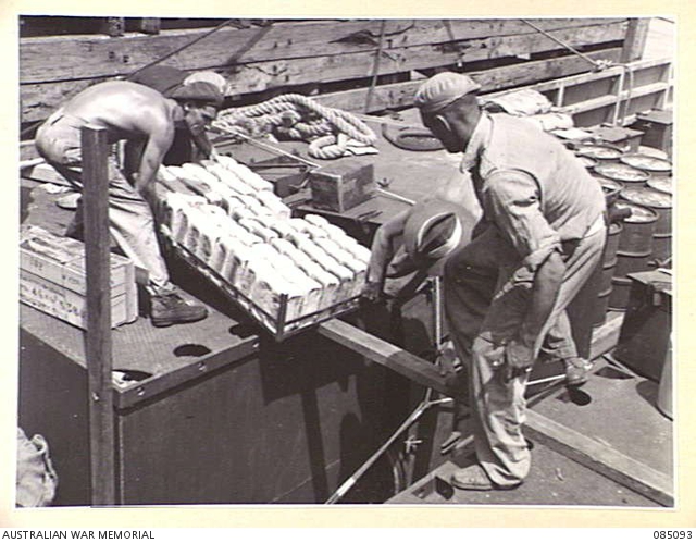 APPLETON DOCKS, MELBOURNE, VIC. 1945-01-09. FRESH BREAD BEING LOADED ...