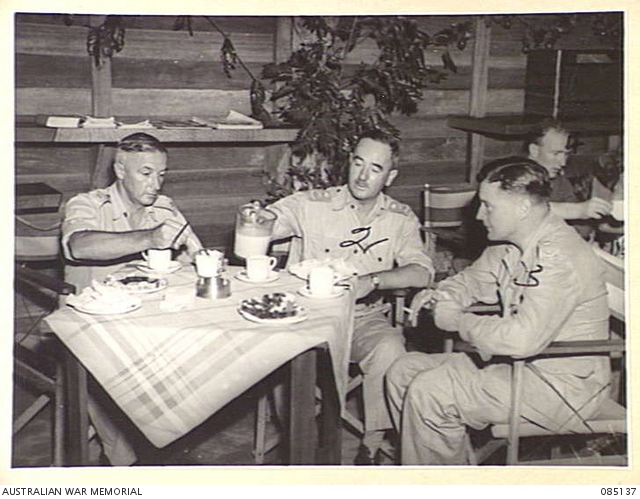 RAVENSHOE, QLD. GENERAL SIR LESLIE J MORSHEAD, GENERAL OFFICER ...