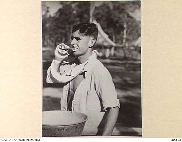 RAVENSHOE AREA, QLD. 1944-12-24. PRIVATE M HAYES, 2/23RD INFANTRY ...