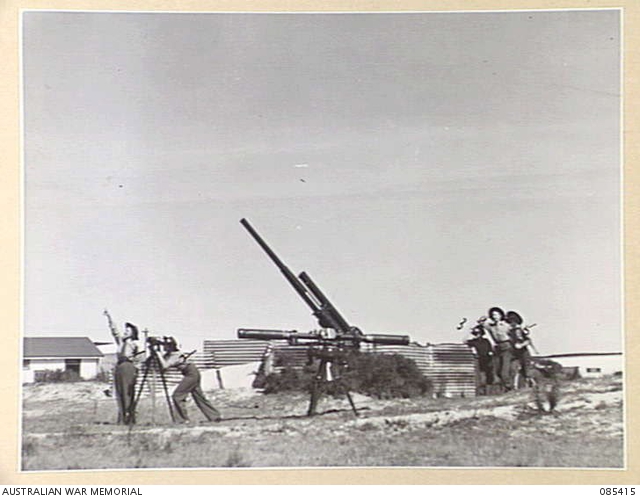 RANDWICK, NSW. 1945-01-15. AUSTRALIAN WOMEN'S ARMY SERVICE PERSONNEL AT ...