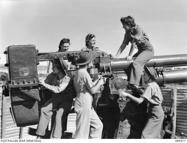 RANDWICK, NSW. 1945-01-15. AUSTRALIAN WOMEN'S ARMY SERVICE PERSONNEL ...