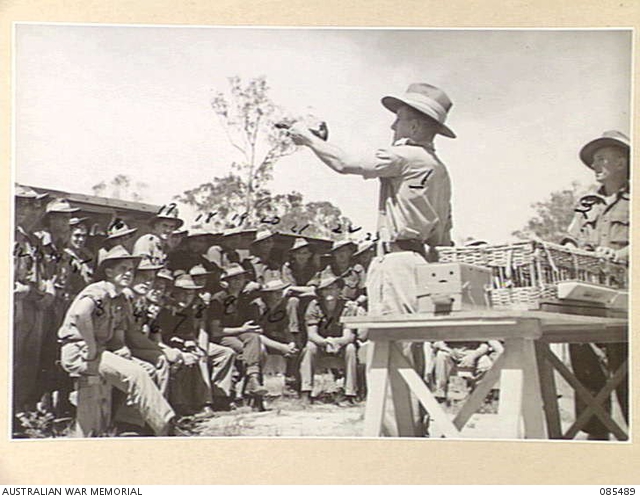 Captain H T Cornish, Officer Commanding, 1 Pigeon Company, lecturing to ...