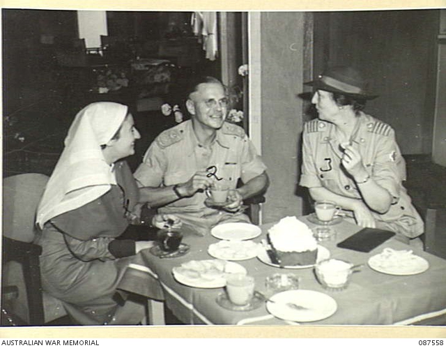 ROCKY CREEK, QUEENSLAND. 1945-03-21. LADY WAKEHURST, (3), WITH MATRON D ...