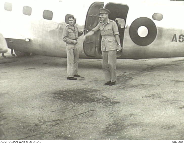 MAREEBA, QUEENSLAND 1945-03-20. LIEUTENANT COLONEL D.H. DWYER, MILITARY ...