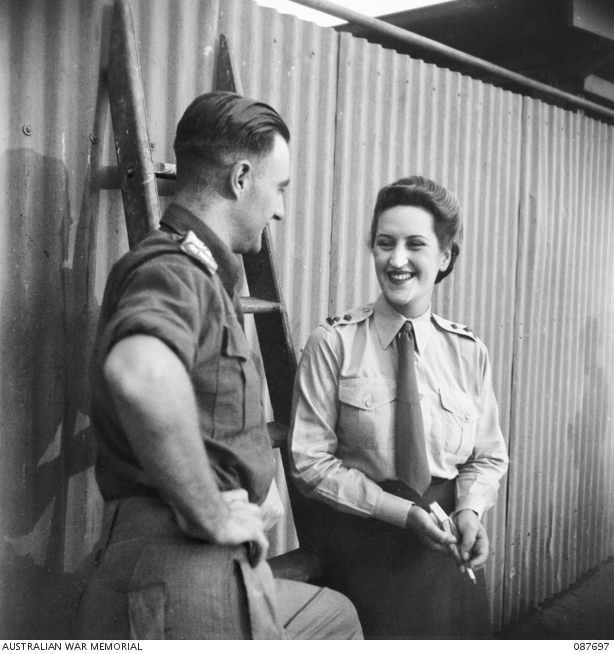 SYDNEY - BRISBANE, QUEENSLAND. 1945-03. LIEUTENANT V.L. KELLY, 2/24 ...