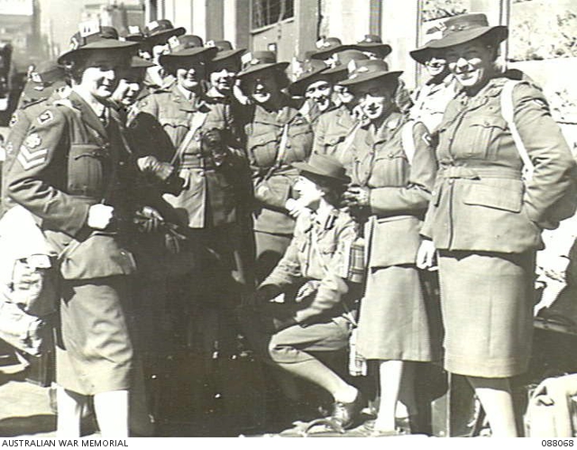 SYDNEY, NEW SOUTH WALES. 1945-04-04. AUSTRALIAN ARMY MEDICAL WOMEN'S ...