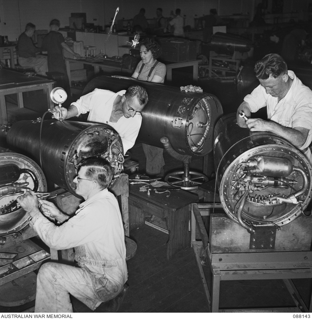 Personnel in the Torpedo Factory at Neutral Bay overhaul and test an ...