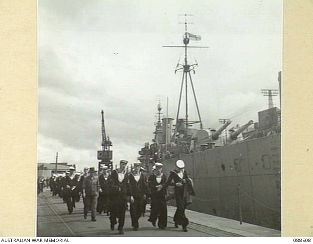 COCKATOO ISLAND, SYDNEY, NEW SOUTH WALES. 1945-04-12. ROYAL AUSTRALIAN ...