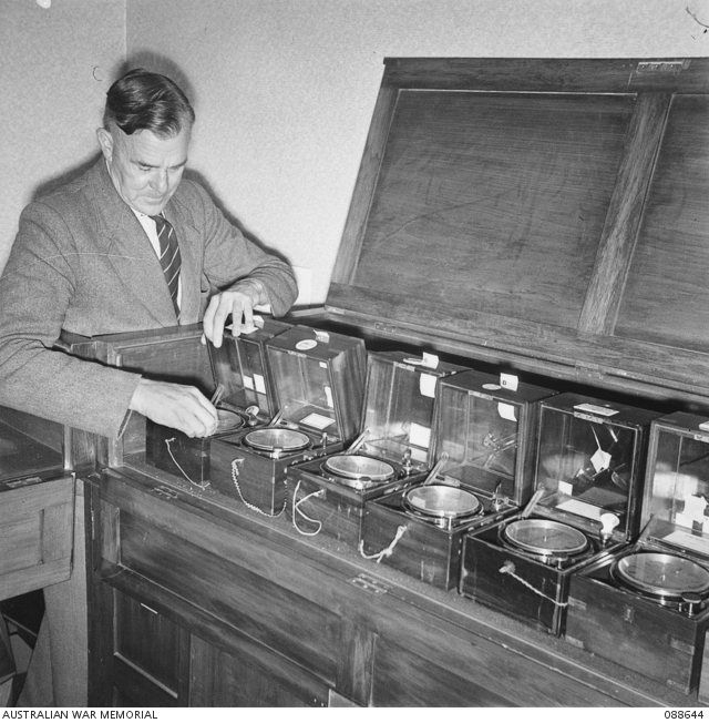 CREMORNE, SYDNEY, NEW SOUTH WALES. 1945-04-19. MR J.S. BITHELL WINDING ...