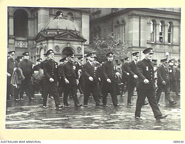 SYDNEY, NEW SOUTH WALES. 1945-04-25. THE 27TH ANZAC DAY MARCH IN ...