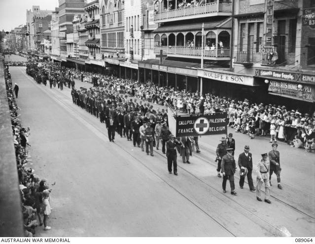 BRISBANE, QLD. 1945-04-25. AUSTRALIAN ARMY MEDICAL CORPS VETERANS IN ...