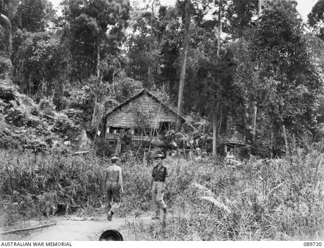TARAKAN, BORNEO, 1945-05-13. TACTICAL HEADQUARTERS, 2/4 COMMANDO ...