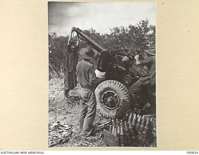 SADAU ISLAND, BORNEO. 1945-04-30. TROOPS OF 2/7 FIELD REGIMENT ...