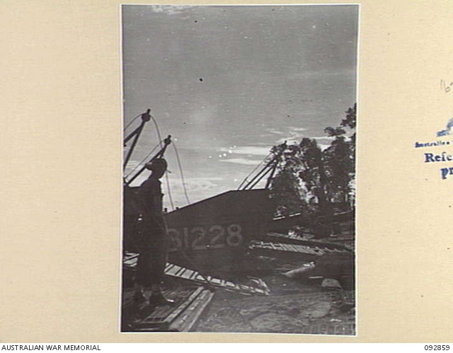 NANTAMBU, NEW BRITAIN. 1945-06. A MEMBER OF THE MILITARY HISTORY FIELD ...