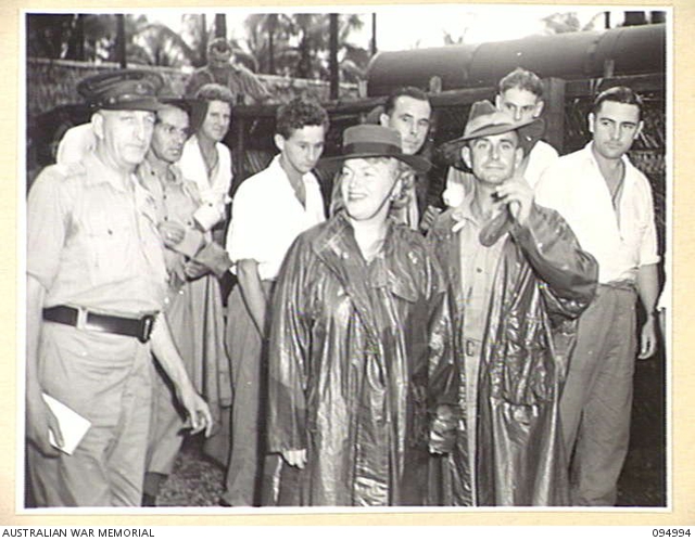 PALMALMAL, NEW BRITAIN. 1945-08-17. GRACIE FIELDS, ACCOMPANIED BY ...