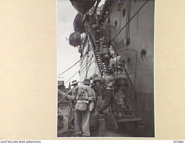 OFF BORAM BEACH, NEW GUINEA. 1945-10-13. THE FIRST BATCH OF TROOPS TO ...