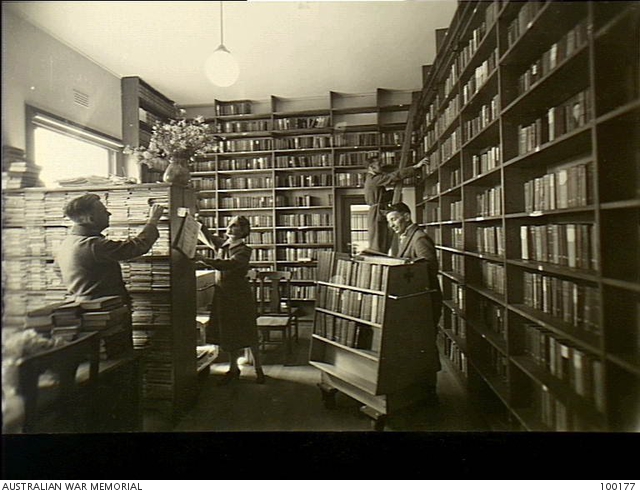 Heidelberg, Vic. c. 1943-11-16. The interior of the Library at 115 ...