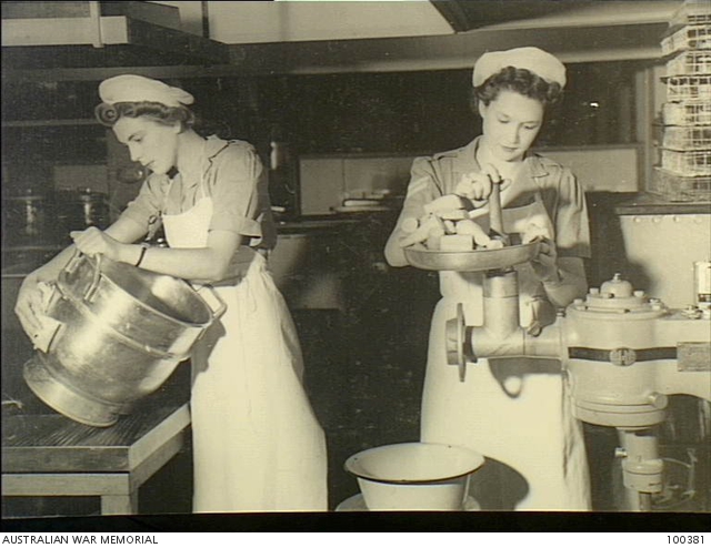 Melbourne, Vic. 1944-03-28. Corporal D. M. Bates (left) and Corporal M ...
