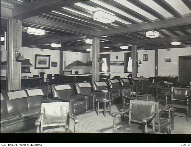 Melbourne, Vic. 1945-12-07. Interior of the Staff Corps Mess at ...
