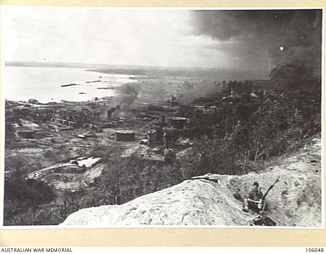 BALIKPAPAN, BORNEO. JULY 1945. A VIEW OF THE AREA AFTER THE TOWNSHIP ...