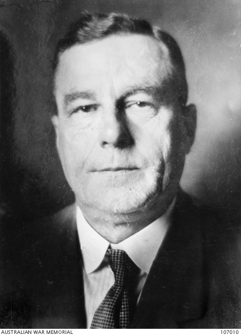 MR G.L. MACANDIE, SECRETARY TO THE NAVAL BOARD DURING WW II ...