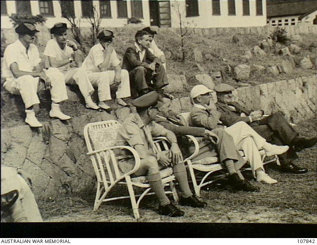 Hiroshima, Japan. 1954-09-29. Spectators watching the RAAF from Iwa ...