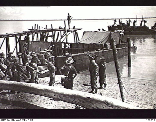TARAKAN ISLAND, 1945-05-28. A LANDING CRAFT MECHANISED BEING UNLOADED ...