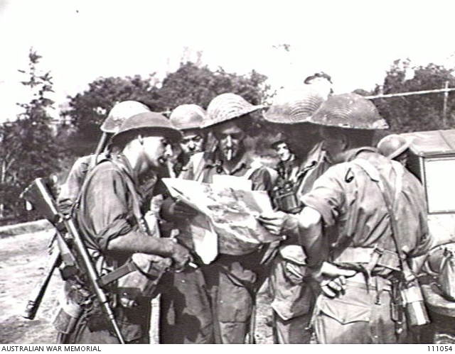 BALIKPAPAN, BORNEO. 1 JULY 1945. CAPTAIN H E BYATT, SHORE FIRE CONTROL ...