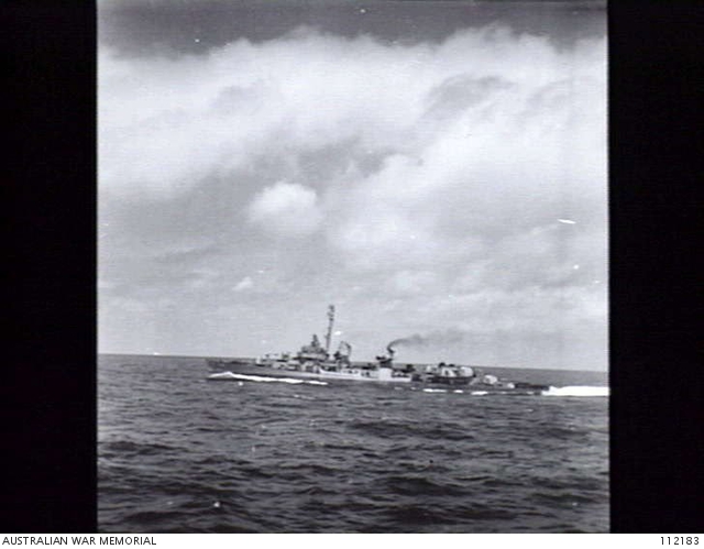 The United States destroyer USS Albert W Grant (DD-649) moving at full ...