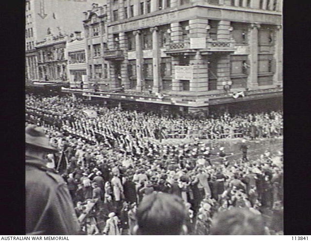 MELBOURNE, VIC. 1945-08-24. A SPECIAL PARADE OF SERVICE PERSONNEL WAS ...