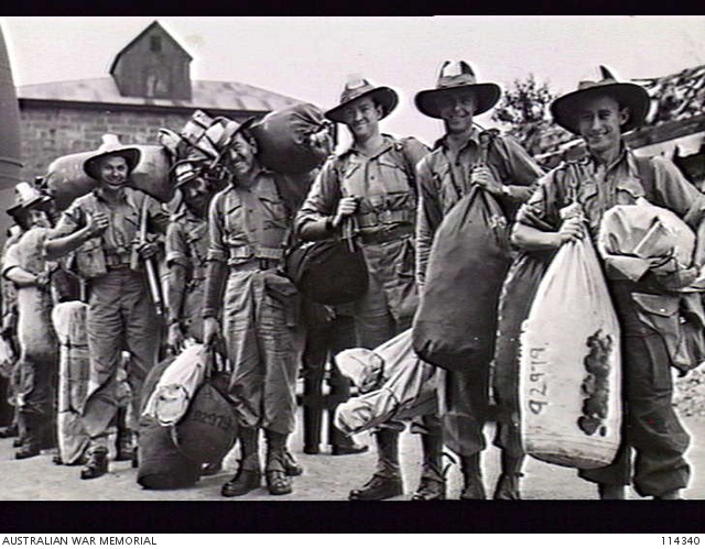 SYDNEY, NSW. 1945-08-27. MEMBERS OF 2ND AUSTRALIAN PRISONER OF WAR ...