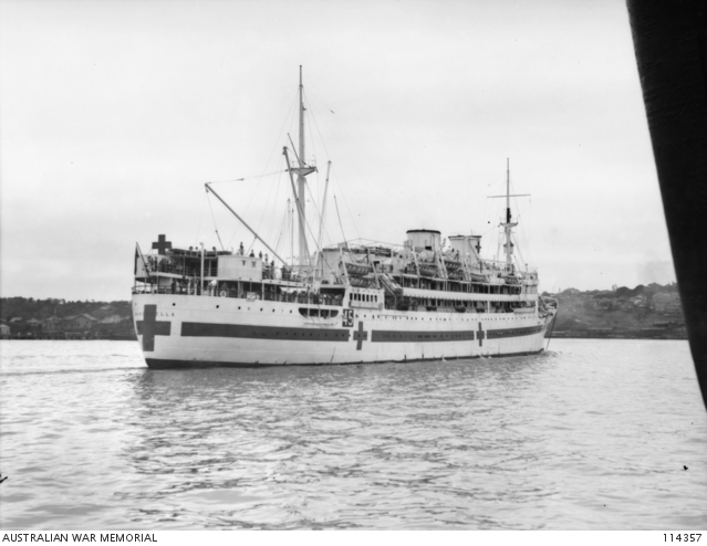 SYDNEY, NSW. 1945-08-27. THE 2/2ND HOSPITAL SHIP WANGANELLA MOVING UP ...