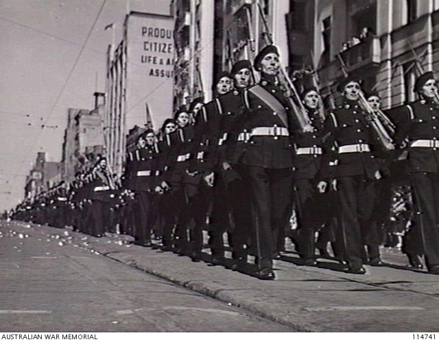 SYDNEY, NSW. 1945-08-31. MEMBERS OF THE BRITISH TASK FORCE, RECENTLY ...