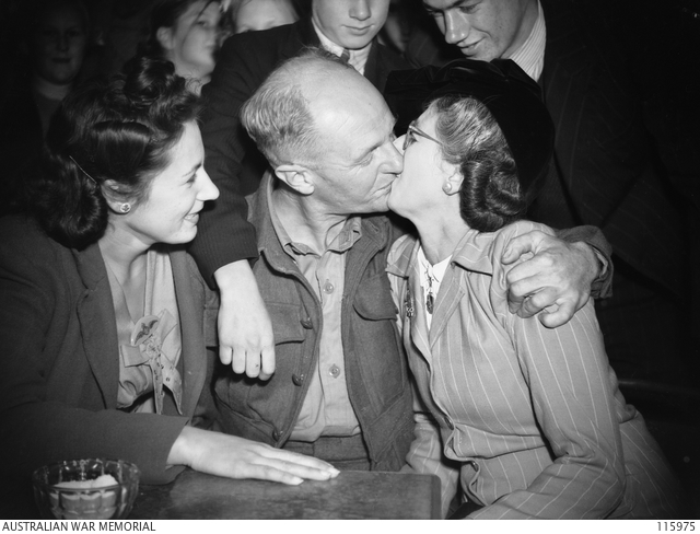 SYDNEY, NSW. 1945-09-16. MEMBERS OF 8TH DIVISION, EX-POWS OF THE ...