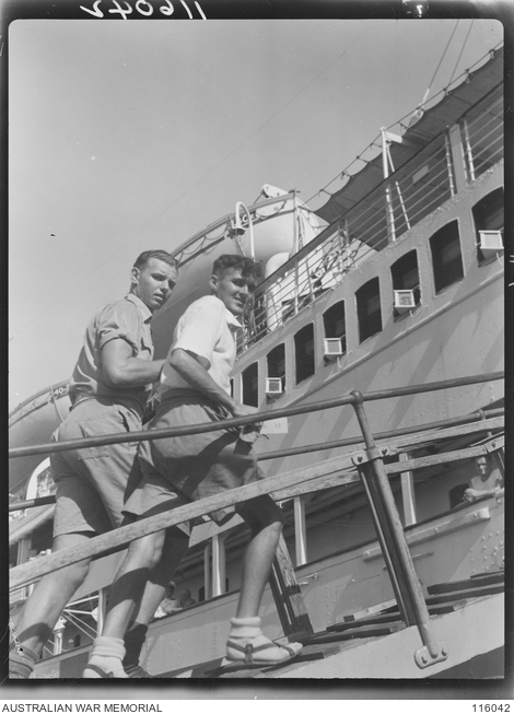 SINGAPORE. 1945-09-13. POWS RELEASED FROM CHANGI PRISON CAMP WERE ...