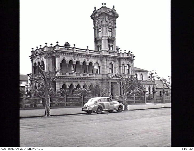 MELBOURNE, VIC. 1945-09-20. PRIVATE HOMES AND BUILDINGS OCCUPIED BY THE ...
