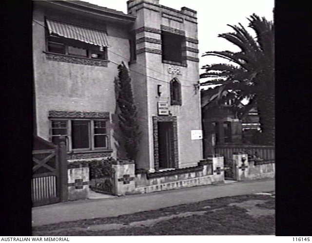 MELBOURNE, VIC. 1945-09-20. PRIVATE HOMES AND BUILDINGS OCCUPIED BY THE ...