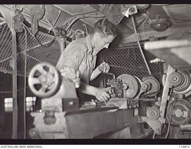 BALIKPAPAN, BORNEO. 1945-09-07. CRAFTSMAN R. H. WILLIAMS, 2 BEACH GROUP ...