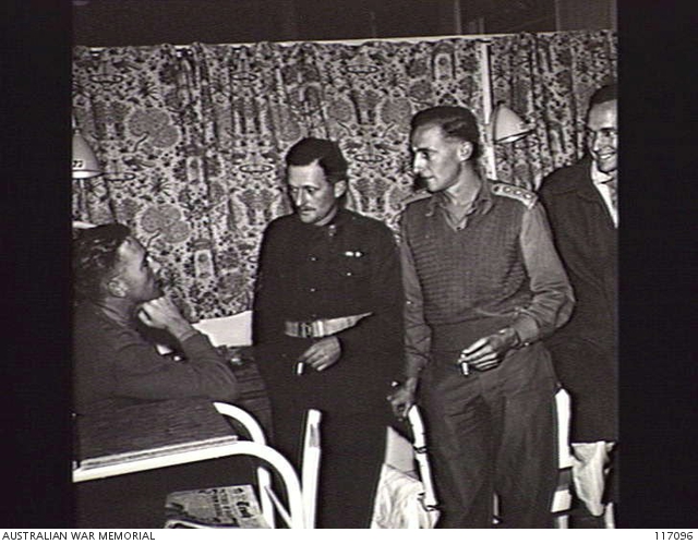 MELBOURNE, VIC. 1945-10-05. SERGEANT W. G. SHAPCOTT, AUSTRALIAN ...