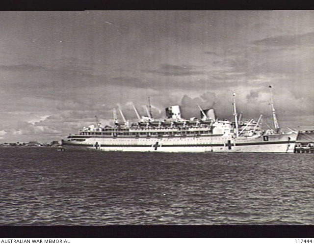MELBOURNE, VIC. 1945-10-17. THE DUTCH HOSPITAL SHIP, THE MV ORANJE ...