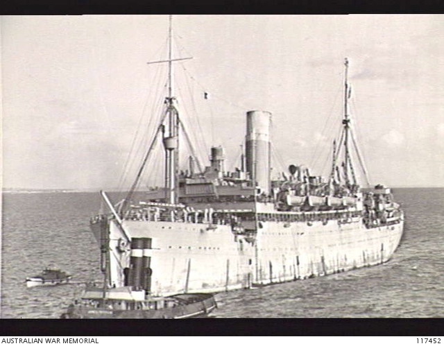 MELBOURNE, VIC. 1945-10-16. THE SS TARAMOA CARRYING 8TH AUSTRALIAN ...