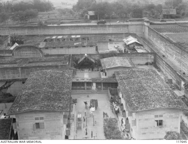 SINGAPORE, STRAITS SETTLEMENTS. 1945-09-15. LOOKING WEST OVER THE ...