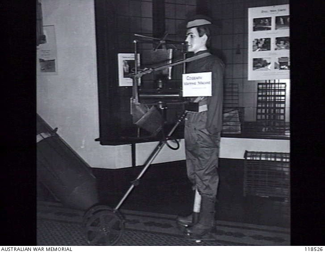 MELBOURNE, VICTORIA. 1945-11-13. AN EXHIBITION OF MILITARY INVENTIONS ...
