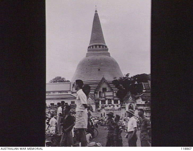 NAKOM PATON, THAILAND. 1945-09-19. AUSTRALIAN EX- PRISONERS OF WAR IN ...