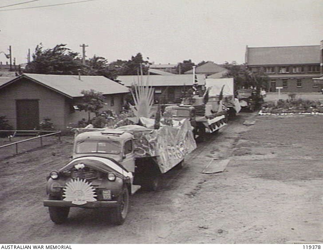 ALBERT PARK BARRACKS, MELBOURNE VIC, C 1945-11. ARMY SEMI TRAILERS ...