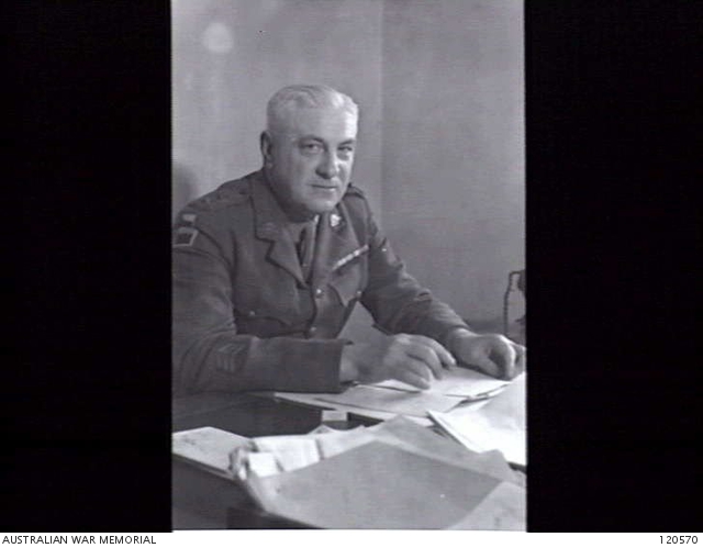 VICTORIA BARRACKS, MELBOURNE, VIC 1945-12. NX5 LIEUTENANT COLONEL P. A ...